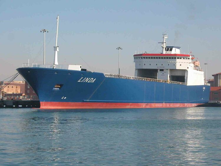 P100 - Naos Ship & Boat Design
